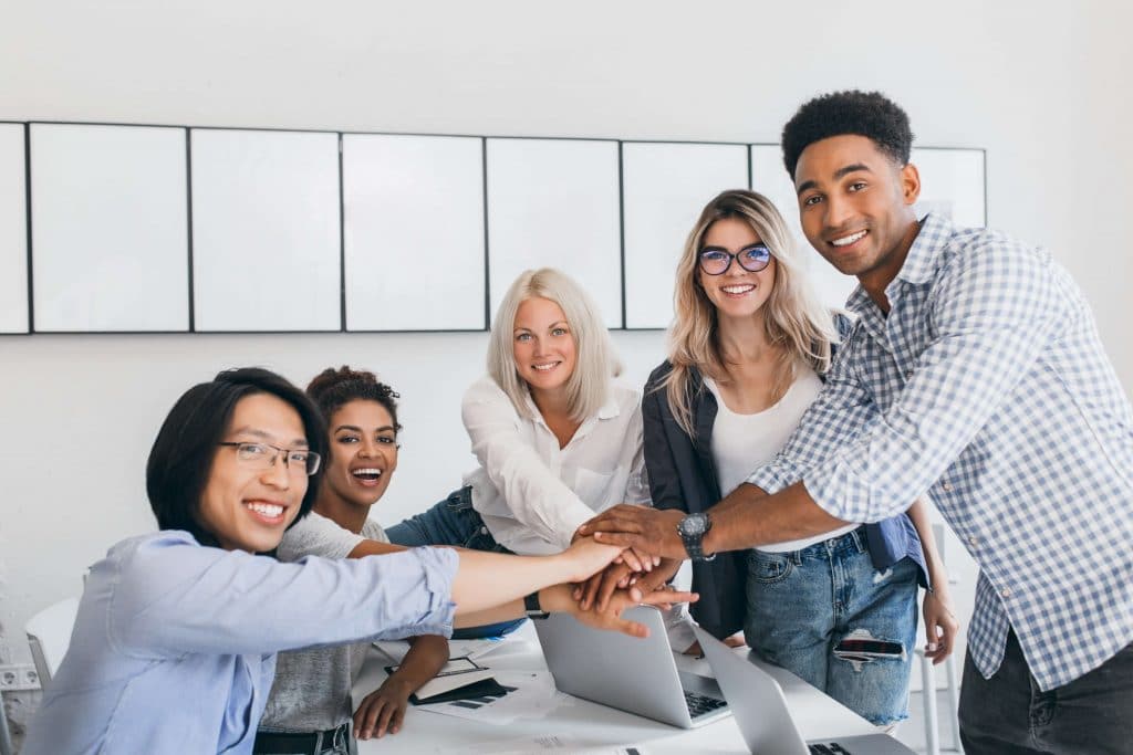 How an employee engagement solution improves productivity?